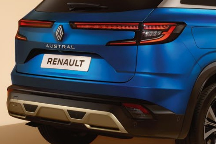 Renault Austral Gold Accent exterior customisation pack [Iconic ...